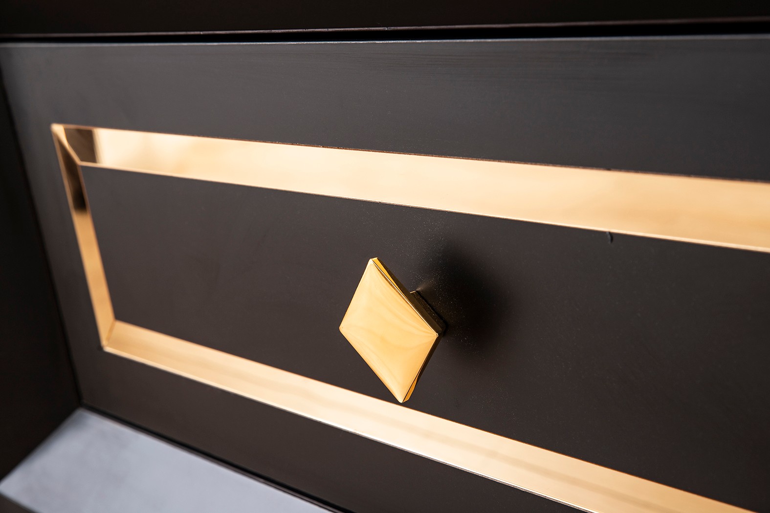 Atlantis Gold TV Ünitesi - Tuya Home